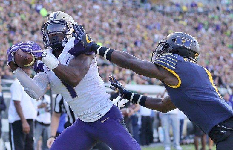 FINAL: Huskies snap 12-game losing streak vs. Ducks with 70-21 blowout ...