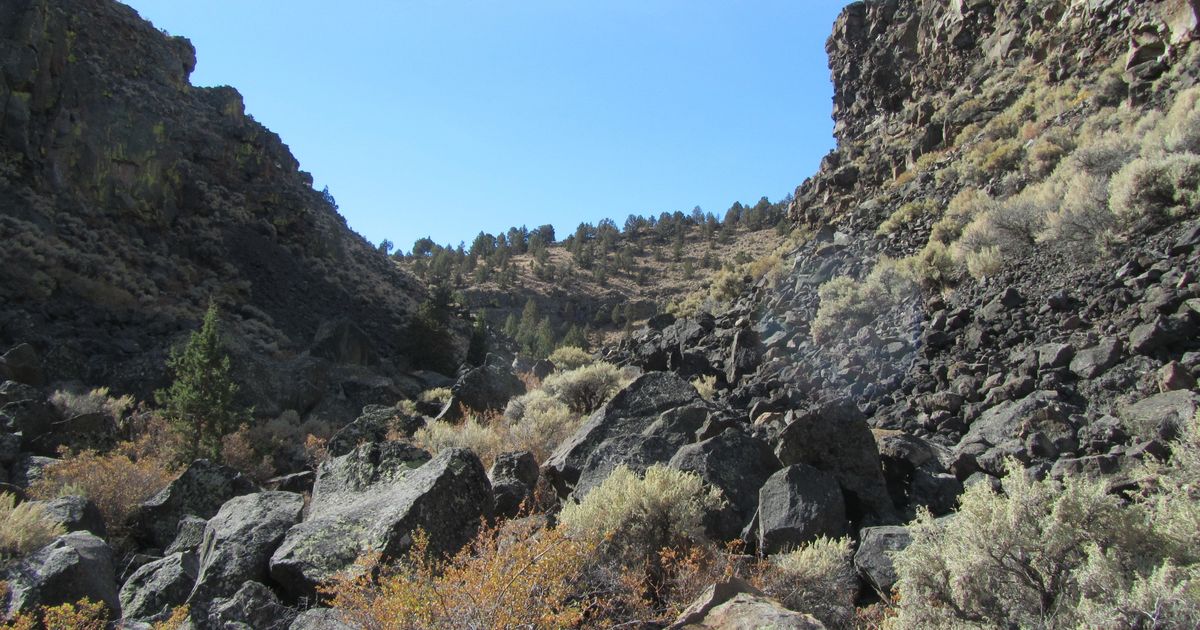 Trek in Oregon Badlands offers lesson in geology | The Seattle Times