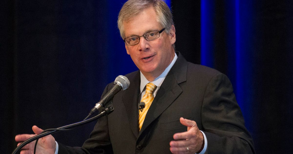 Caterpillar CEO to retire next year | The Seattle Times