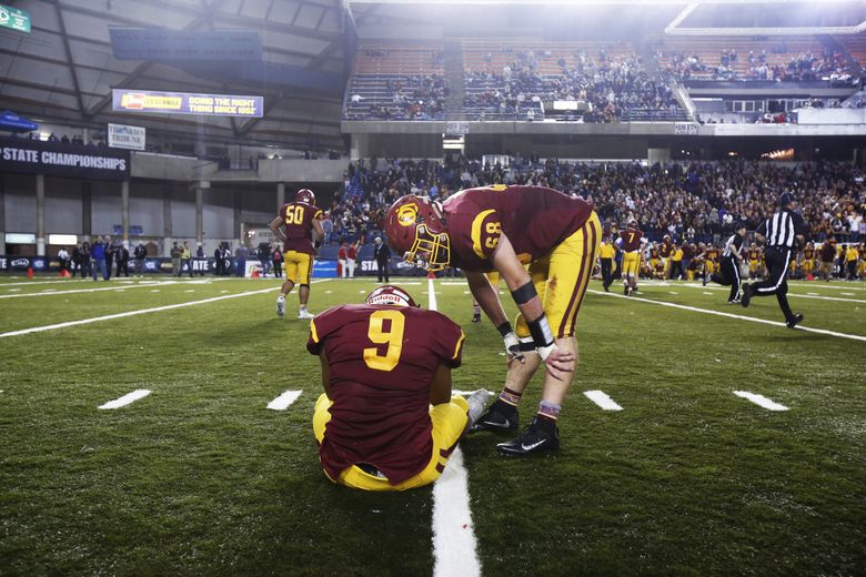 Best photos from Day 1 of Washington high school state championships ...