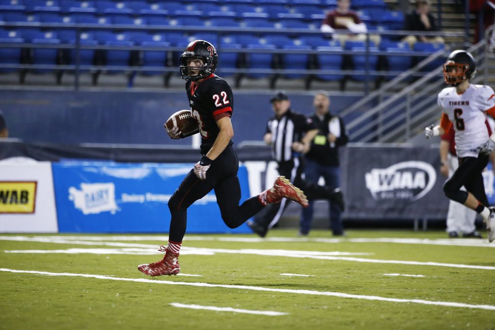 Best photos from Day 1 of Washington high school state championships ...