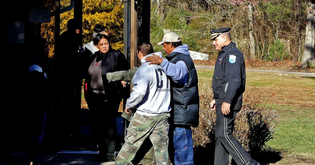 Tense standoff in occupation of tribal building | The Seattle Times