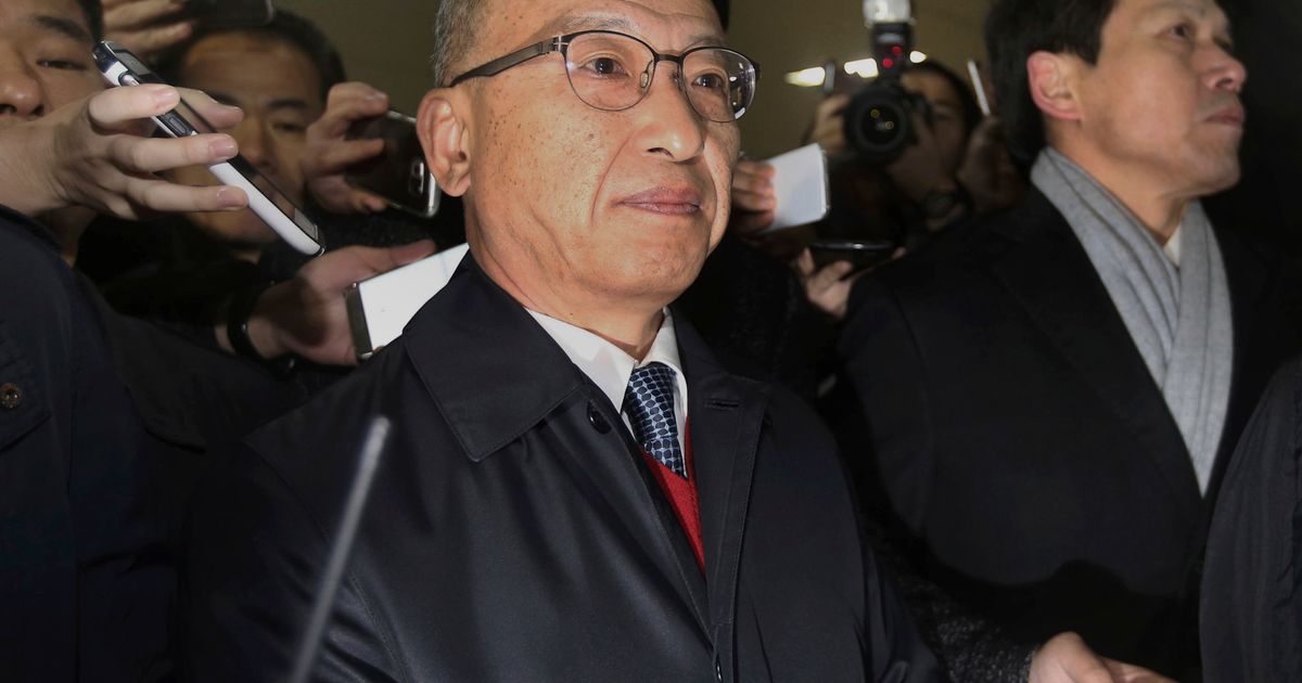 South Korean investigators detain ex-health minister | The Seattle Times
