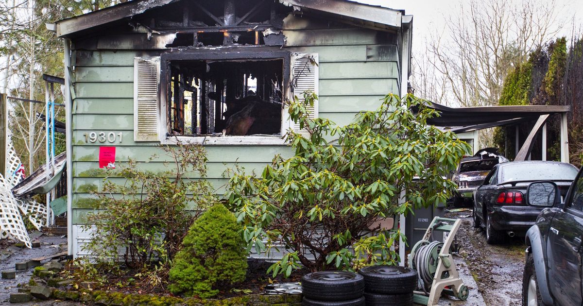 Homeowner taken to hospital after Bothell house fire | The Seattle Times