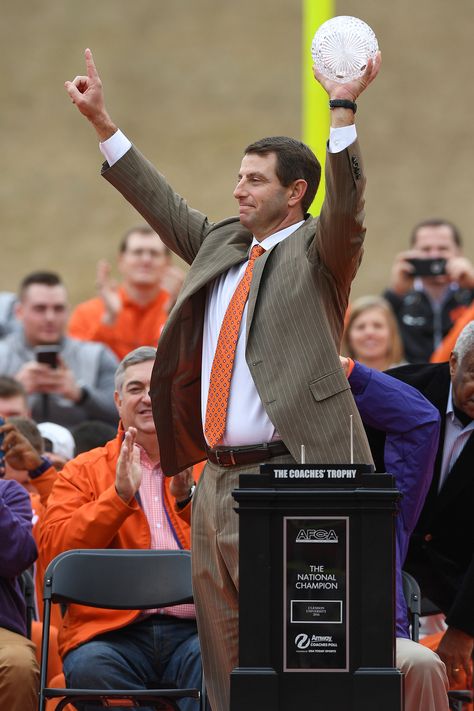 Thousands turn out for Clemson football parade, celebration | The ...