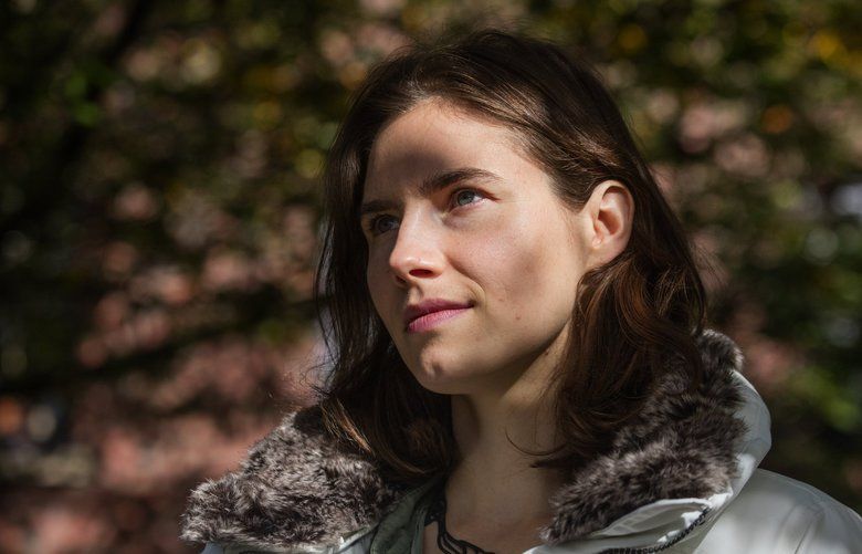 Amanda Knox writes about non-sexual relationship with female inmate ...