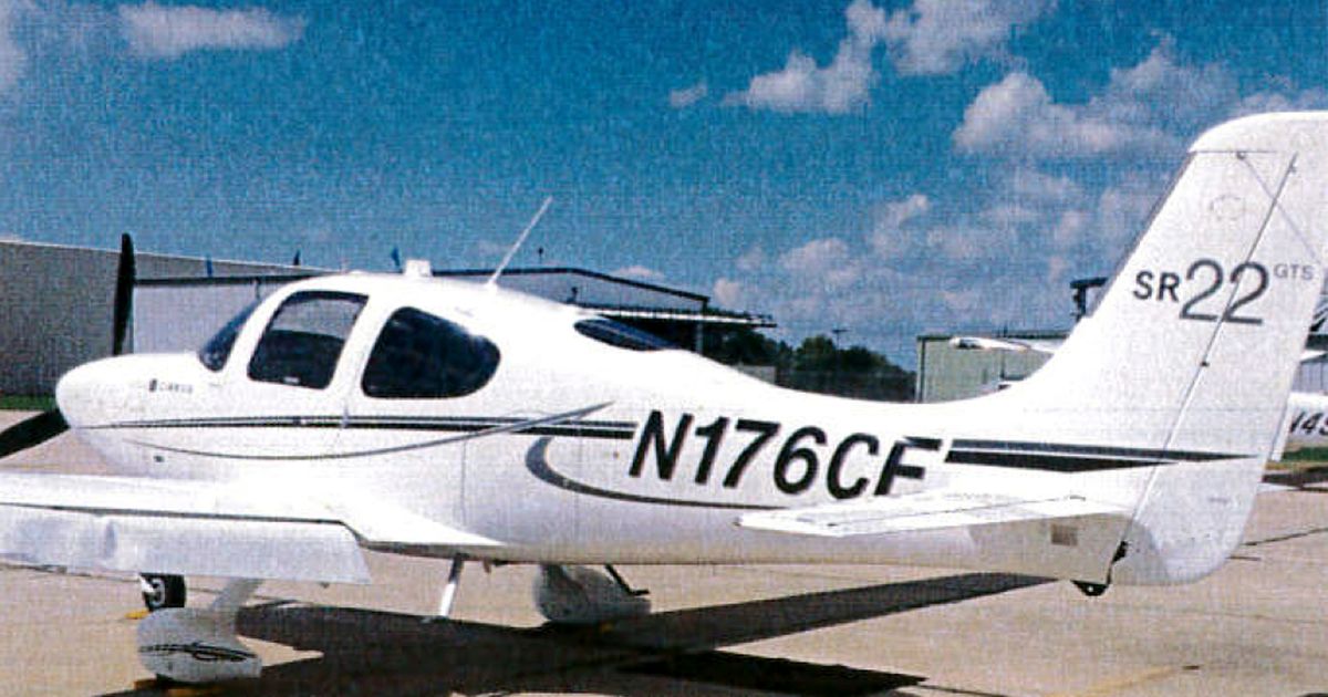 Flying coach: Many universities are using private planes | The Seattle ...