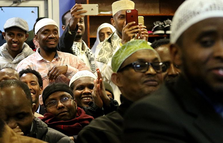 Seattle-area Muslims gather to thank Gov. Inslee for state’s fight over ...