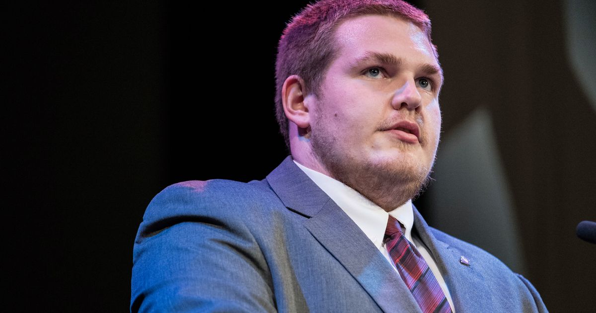 WSU center Riley Sorenson quotes Mike Leach as he accepts the Wayne ...