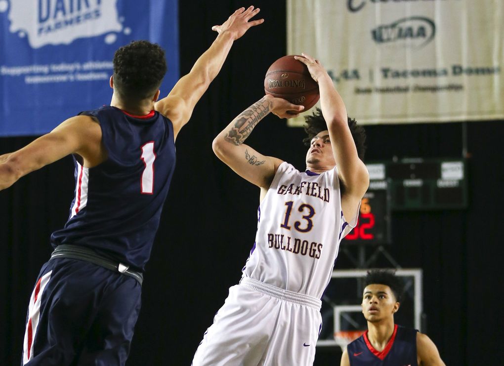 Nathan Hale finishes off perfect season with a flourish, beating ...