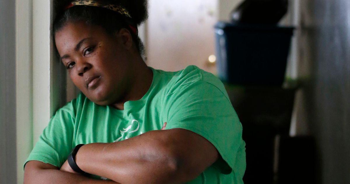 Dozens of families remain at lead-tainted Indiana complex | The Seattle ...