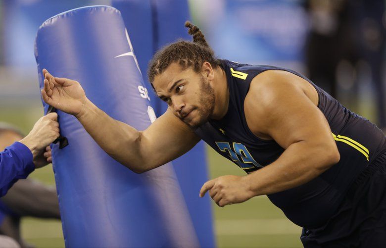 Once part of 7 players to commit to UW at same time, Elijah Qualls and ...