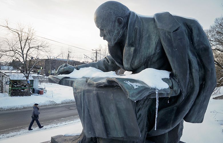 Kremlin frowns upon celebrating historic Russian Revolution | The ...