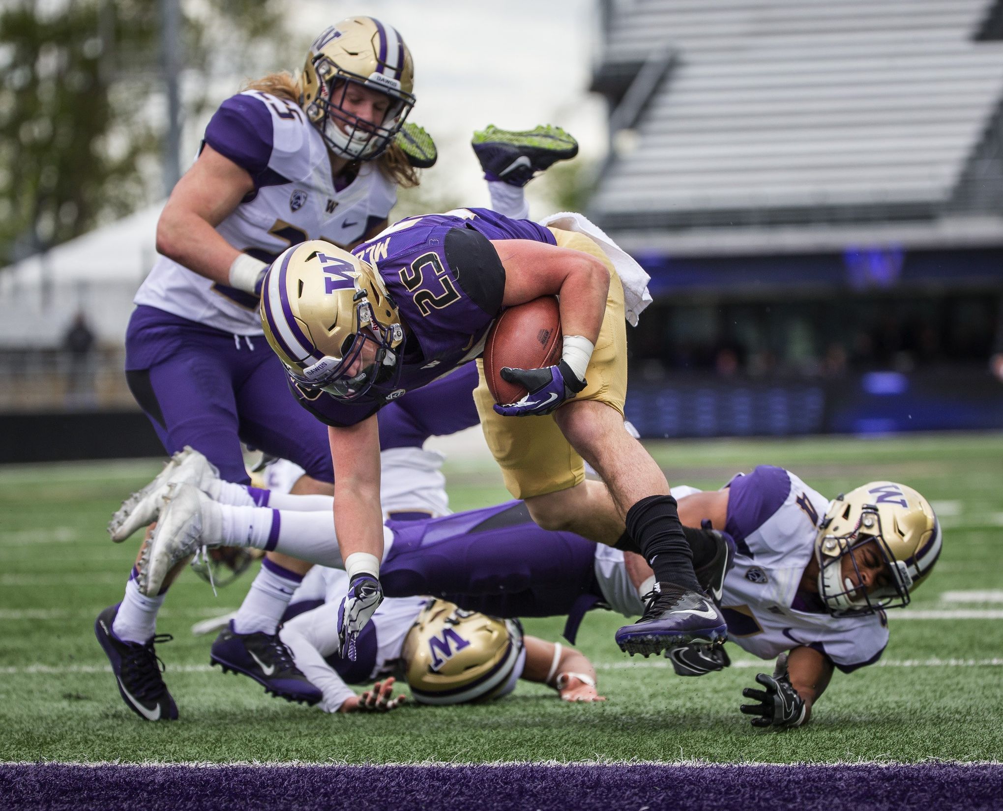 Jake Browning, Sean McGrew lead Purple team to victory at UW spring ...