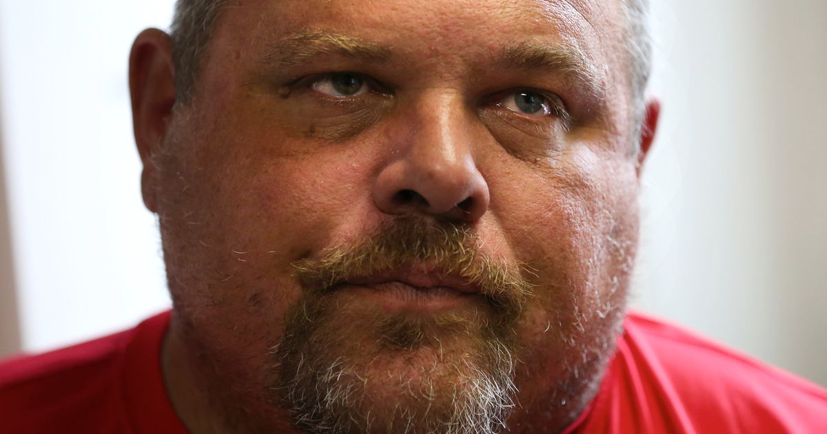 Ex-Seahawk fights team over painkiller handouts that kept him playing ...