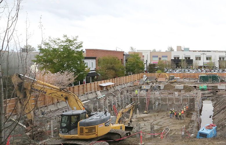 U Village may get larger Apple store, right in front of Microsoft store ...