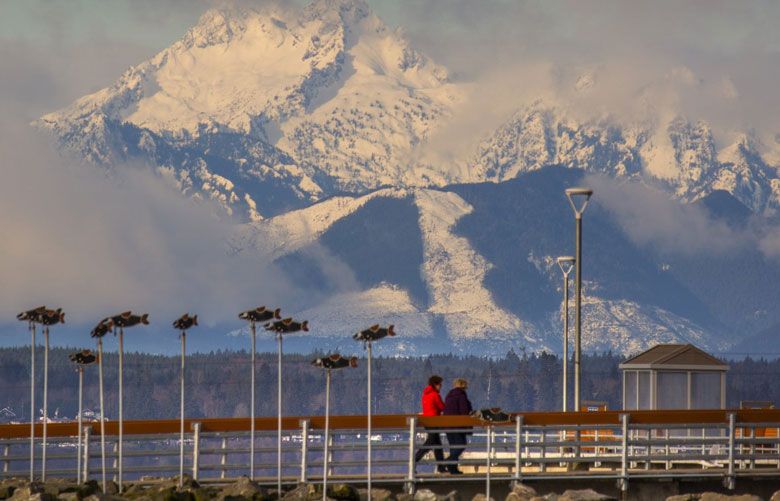 Oh, boy! ‘Peeks’ of sun forecast for Easter Sunday — then back to rain ...