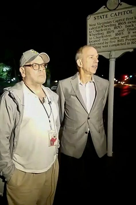 Reporter arrested while trying to question Cabinet member | The Seattle ...