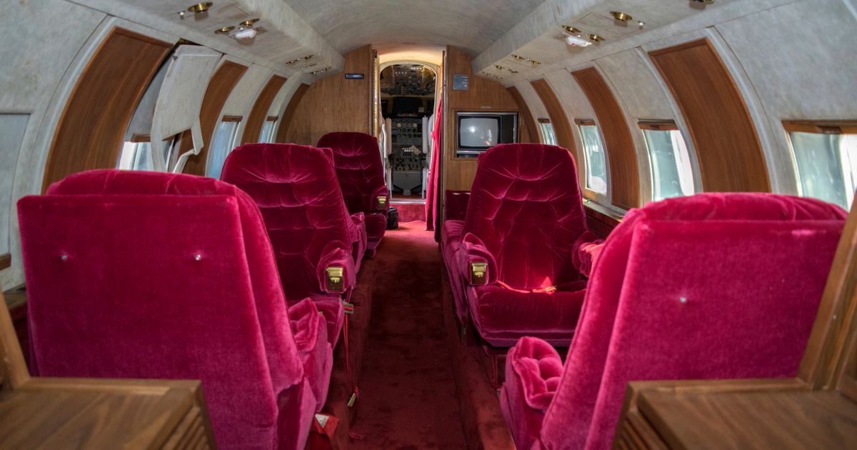 Elvis and red velvet boost value of jet up for auction | The Seattle Times