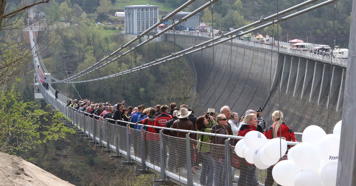 German footbridge offers dizzying walk over river valley | The Seattle ...