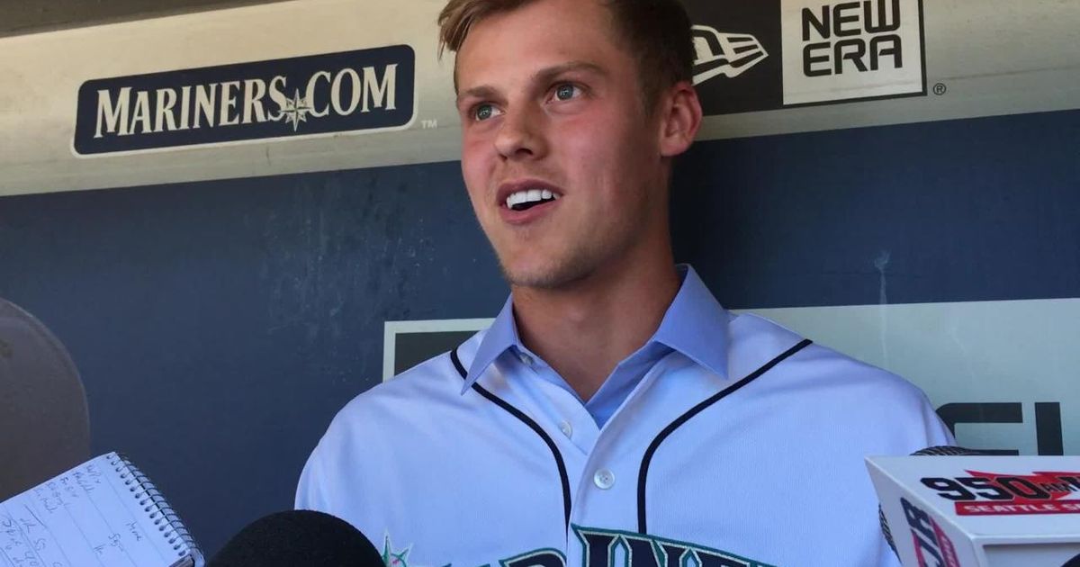 Mariners sign second-round pick Sam Carlson to a professional contract ...