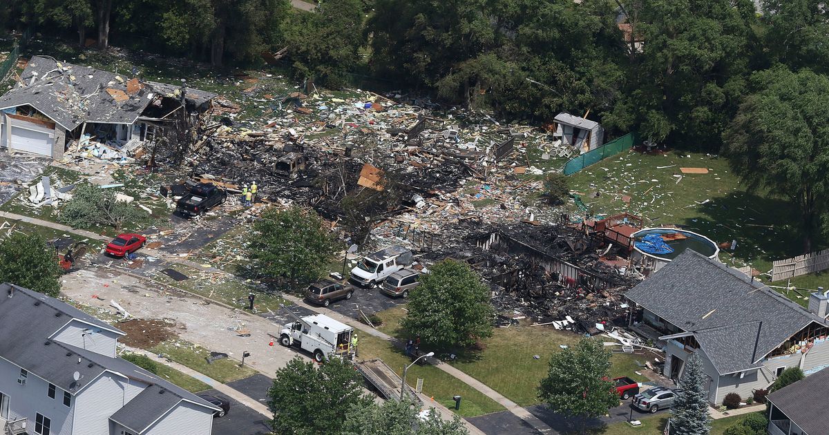 Explosion levels 2 homes, damages dozens more in Illinois | The Seattle ...