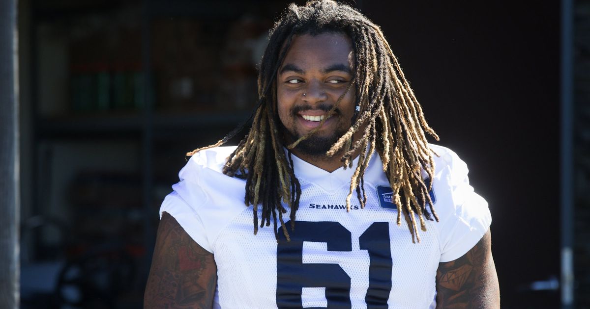 Seahawks waive defensive tackle Garrison Smith and replace him on ...