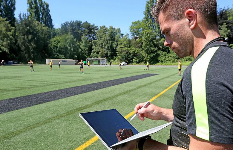 Microsoft scrambles to become player in new game of sports analytics ...