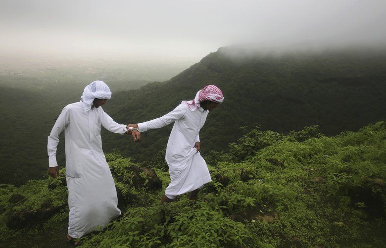 Oman’s foggy cool monsoon season and festival draws tourists | The ...