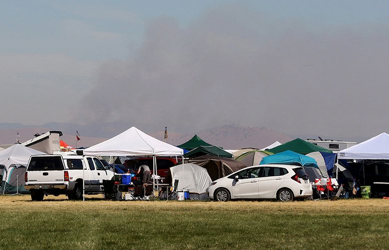 Central Oregon wildfires spread before solar eclipse, but key routes ...