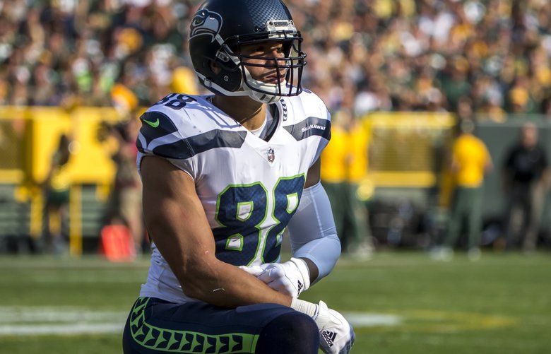 Seahawks coach Pete Carroll says Jimmy Graham has ankle injury and ...