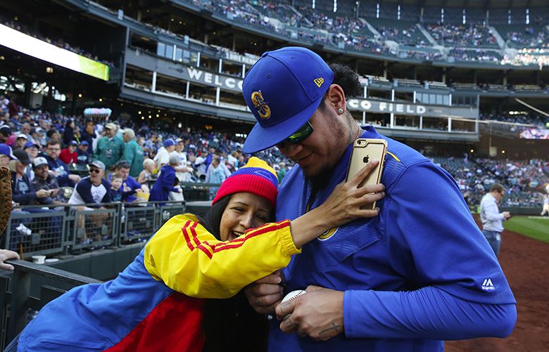 Mariners eliminated from playoff race after losing final home game of ...