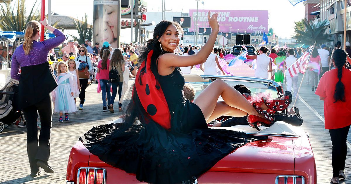 Miss America shoe parade hits the Atlantic City Boardwalk | The Seattle ...