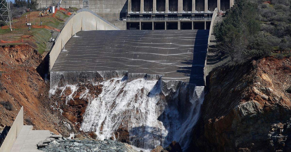 ‘Can’t confirm. Dark’: Officials couldn’t see danger at dam | The ...