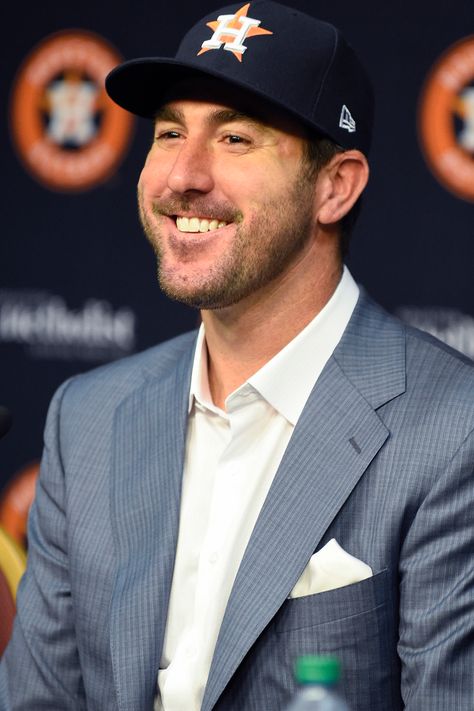Verlander officially introduced in Houston after trade | The Seattle Times