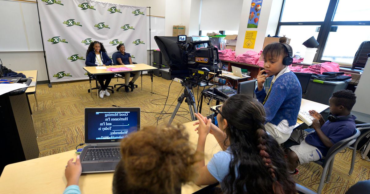 Nonprofit puts middle school student reporters on TV | The Seattle Times