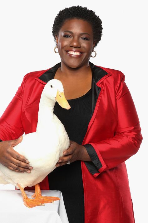 Black, female insurance exec on quest to mentor teen girls | The ...