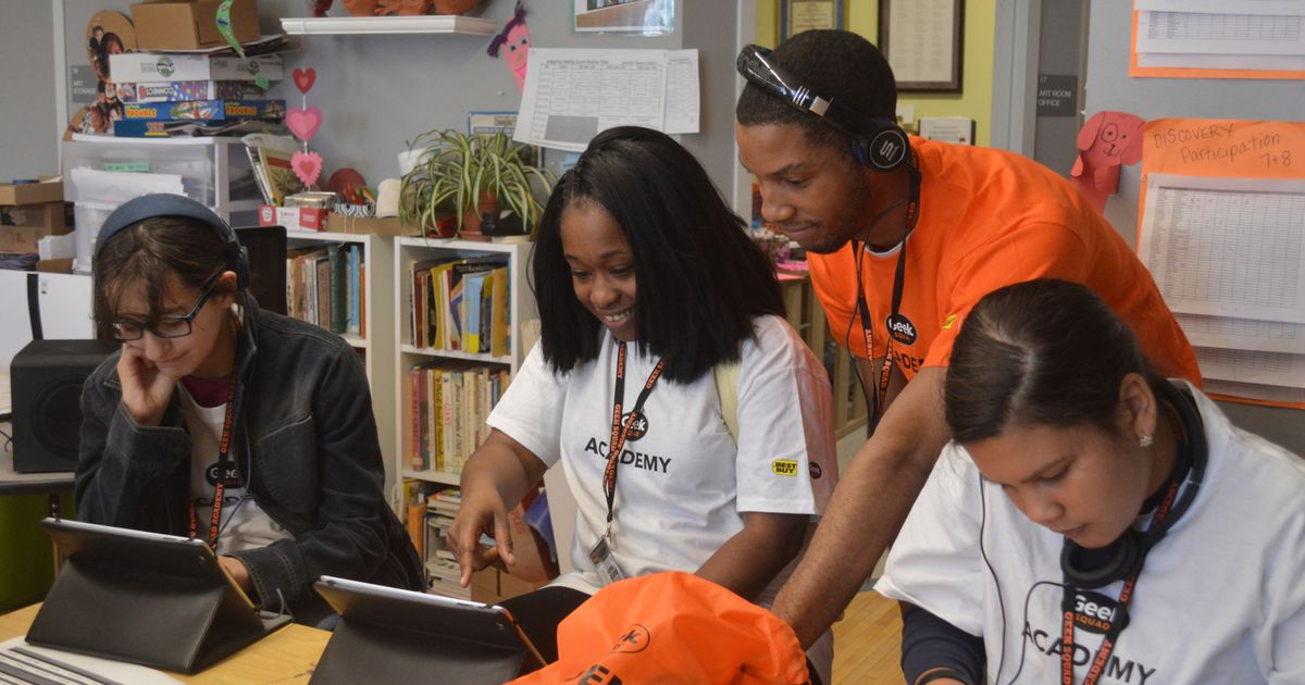 Best Buy expands after-school tech program | The Seattle Times