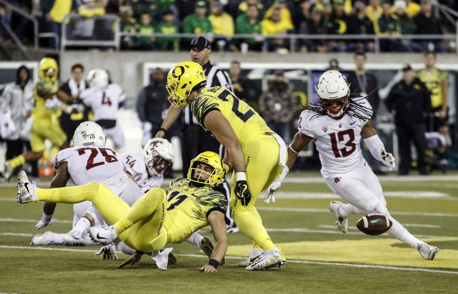 Photos: WSU pulls ahead to beat Oregon 33-10 | The Seattle Times