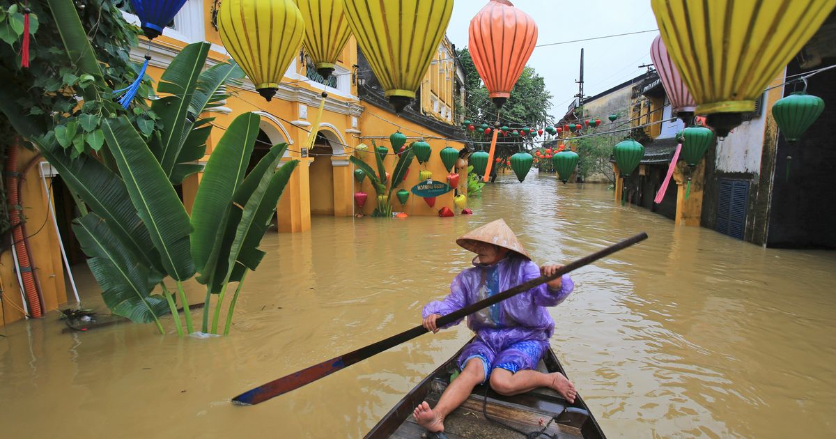 Typhoon death toll in Vietnam climbs amid widespread floods | The ...