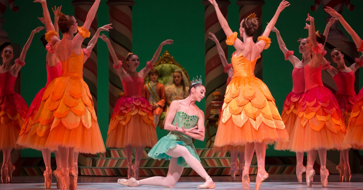 Sunday Best in fashion: Those ‘Nutcracker’ flowers | The Seattle Times