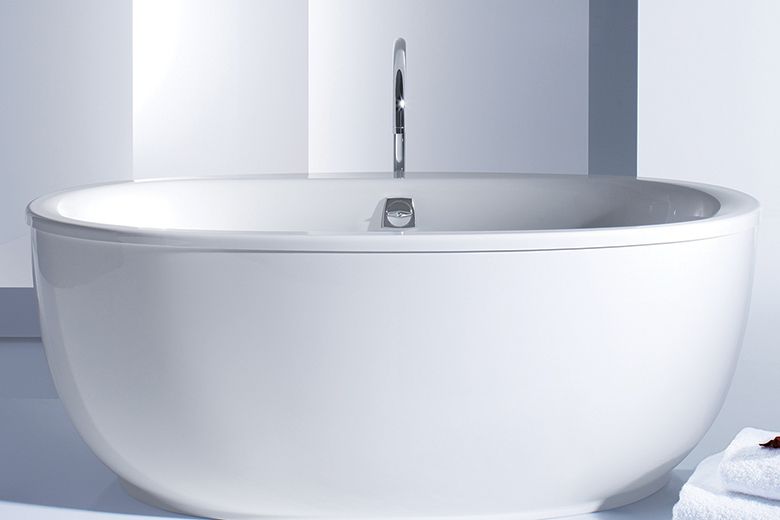 Soak in the relaxing features of a basic bathtub | The Seattle Times