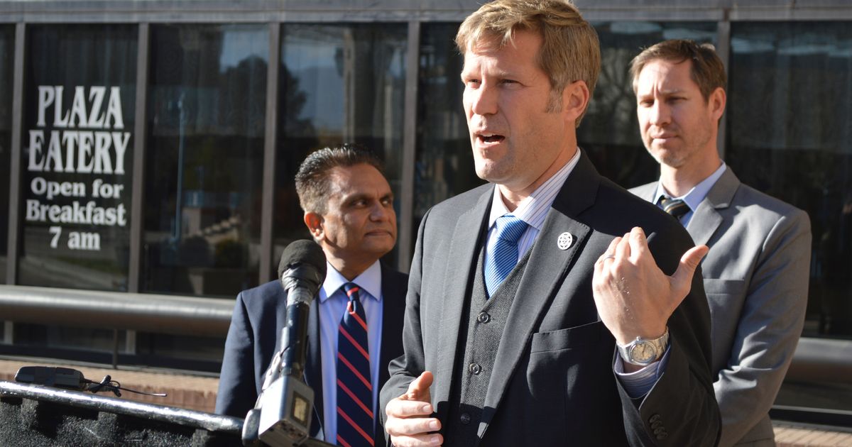 Democrat Tim Keller takes helm as Albuquerque’s new mayor | The Seattle ...