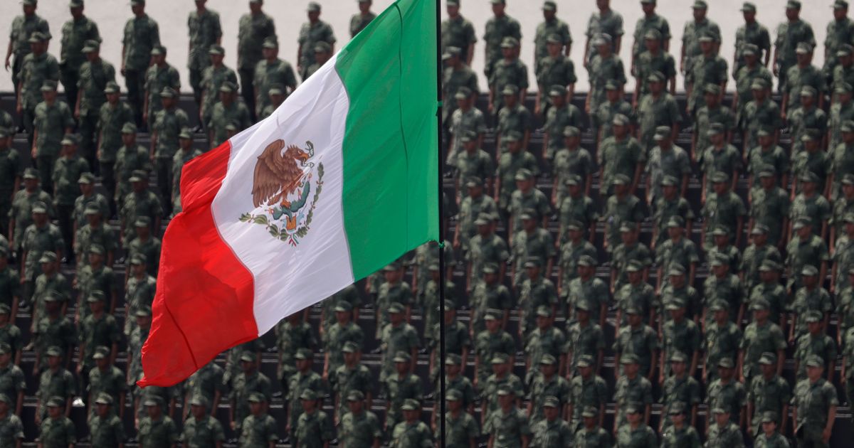 Mexican Senate keeps military in policing role | The Seattle Times