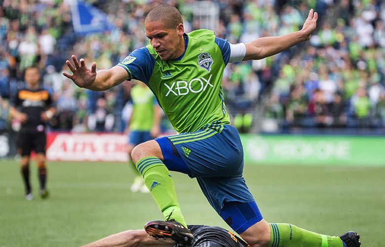 Sounders lose out on midfield target, expected to add Australian left ...