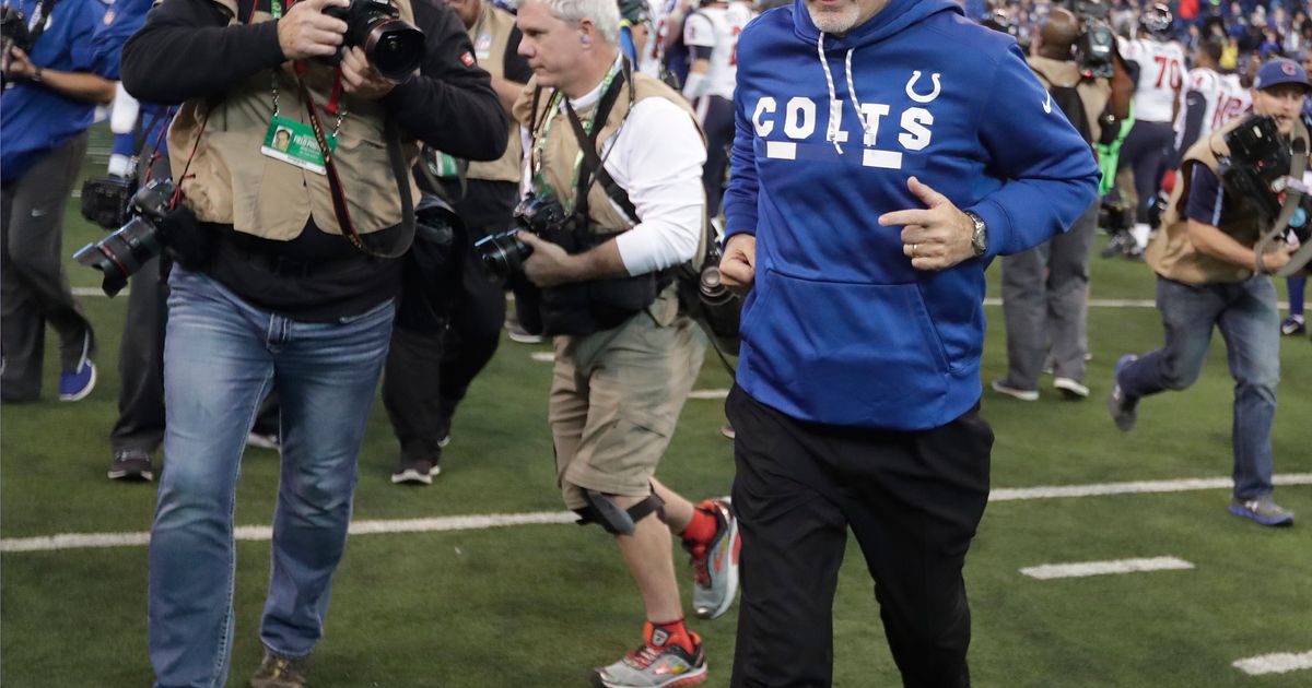 Colts fire coach Chuck Pagano after 4-12 season | The Seattle Times