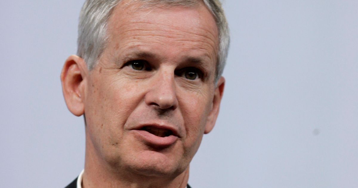 Dish CEO Charlie Ergen steps aside to focus on wireless | The Seattle Times