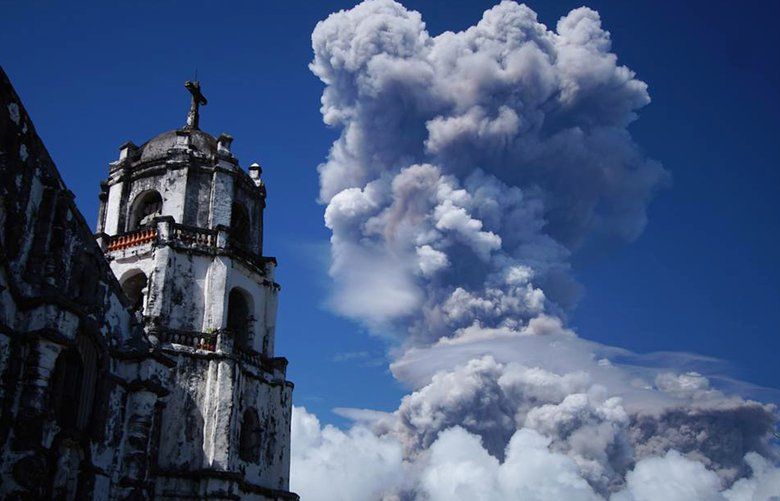Philippine volcano explodes, villagers flee back to shelters | The ...