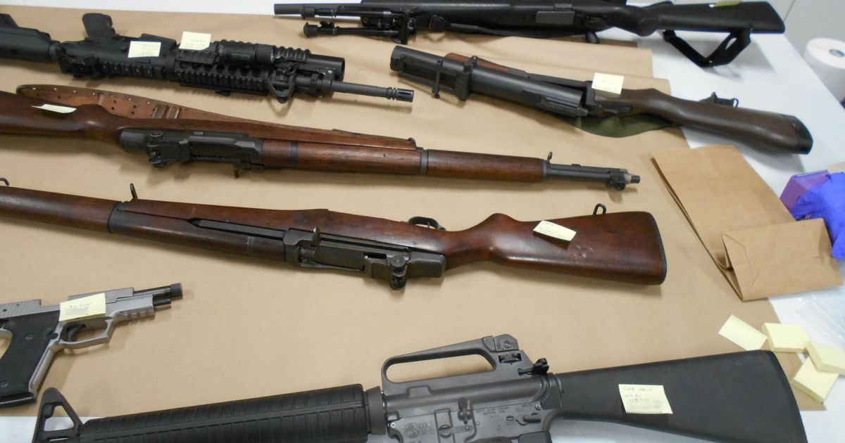 Seattle police confiscate at least a dozen firearms from suspect in ...