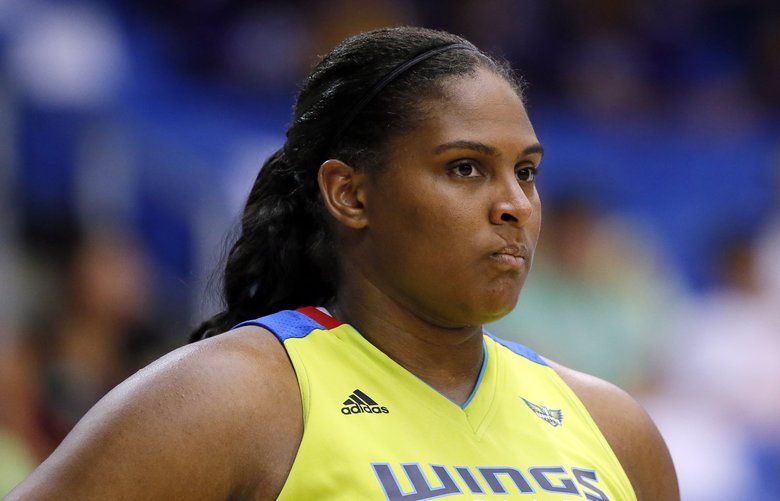 Storm signs free agent center Courtney Paris | The Seattle Times